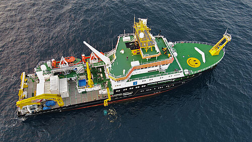 Einzigartig: „Atair“-Crew startet Nordsee-Check - THB