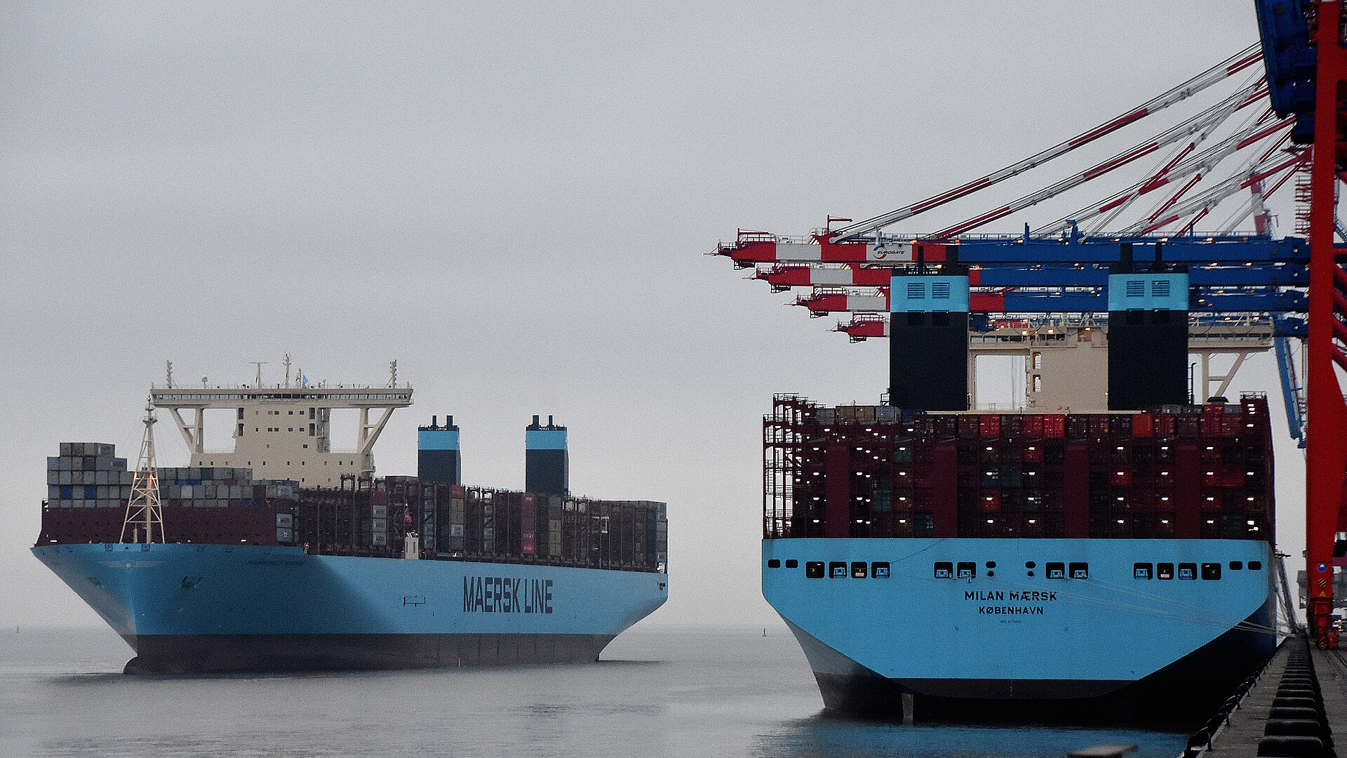 Neue Maersk-Megaboxer am JadeWeserPort - THB