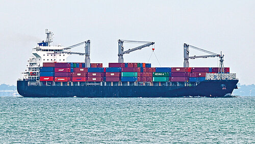Feedermax verstärkt Flotte der Ernst-Russ-Gruppe - THB