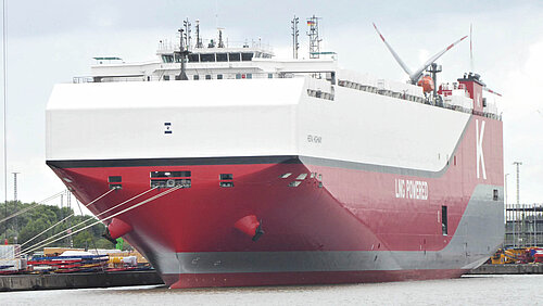 LNG-PCTC „Hera Highway“ auf Jungfernreise - THB