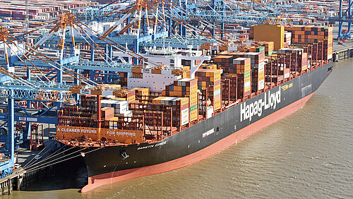 „Damietta Express“ erstmals in Bremerhaven - THB