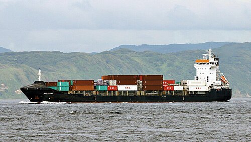 Blue Ice beschäftigt Feeder „Pacific Dalian“ - THB